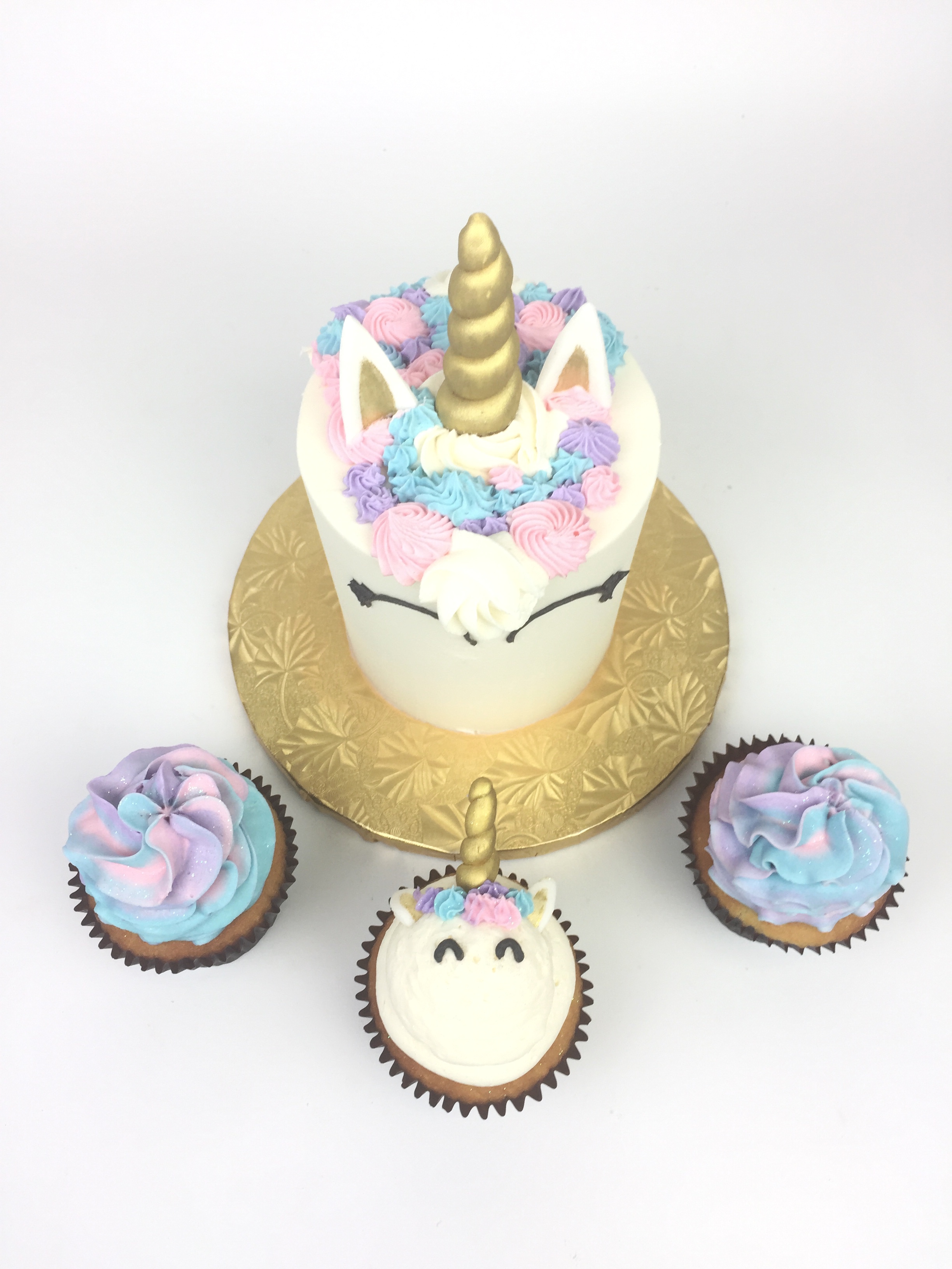 Unicorn Smash Cake - Rach Makes Cakes